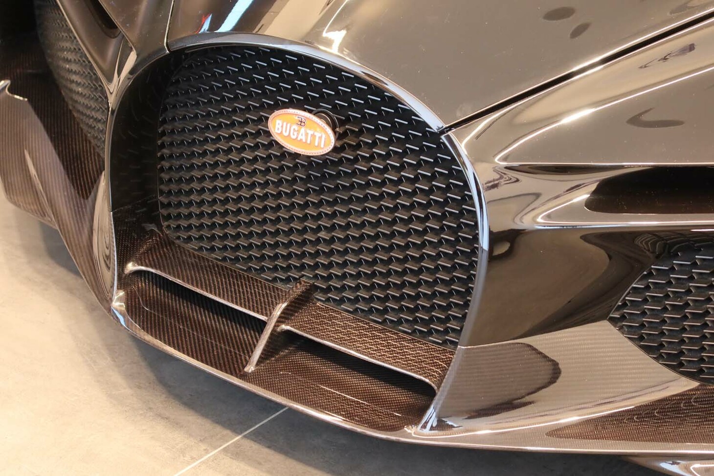 ブガッティW16ミストラル 内装・外装など50枚 【画像・写真】 - webCG