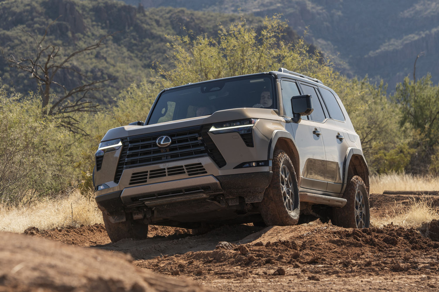 レクサスGX550【海外試乗記】 レクサスだからできること - webCG