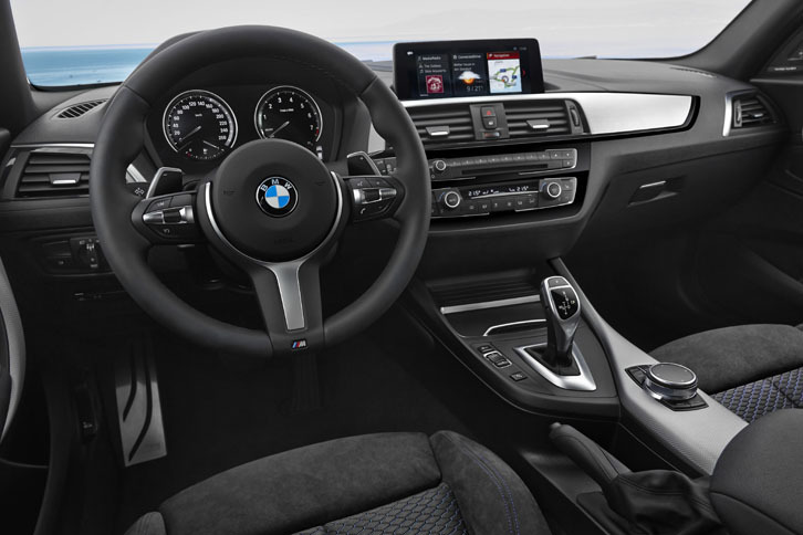 BMWが「1シリーズ」の内装デザインをリファイン 【ニュース】 の画像4枚 - webCG