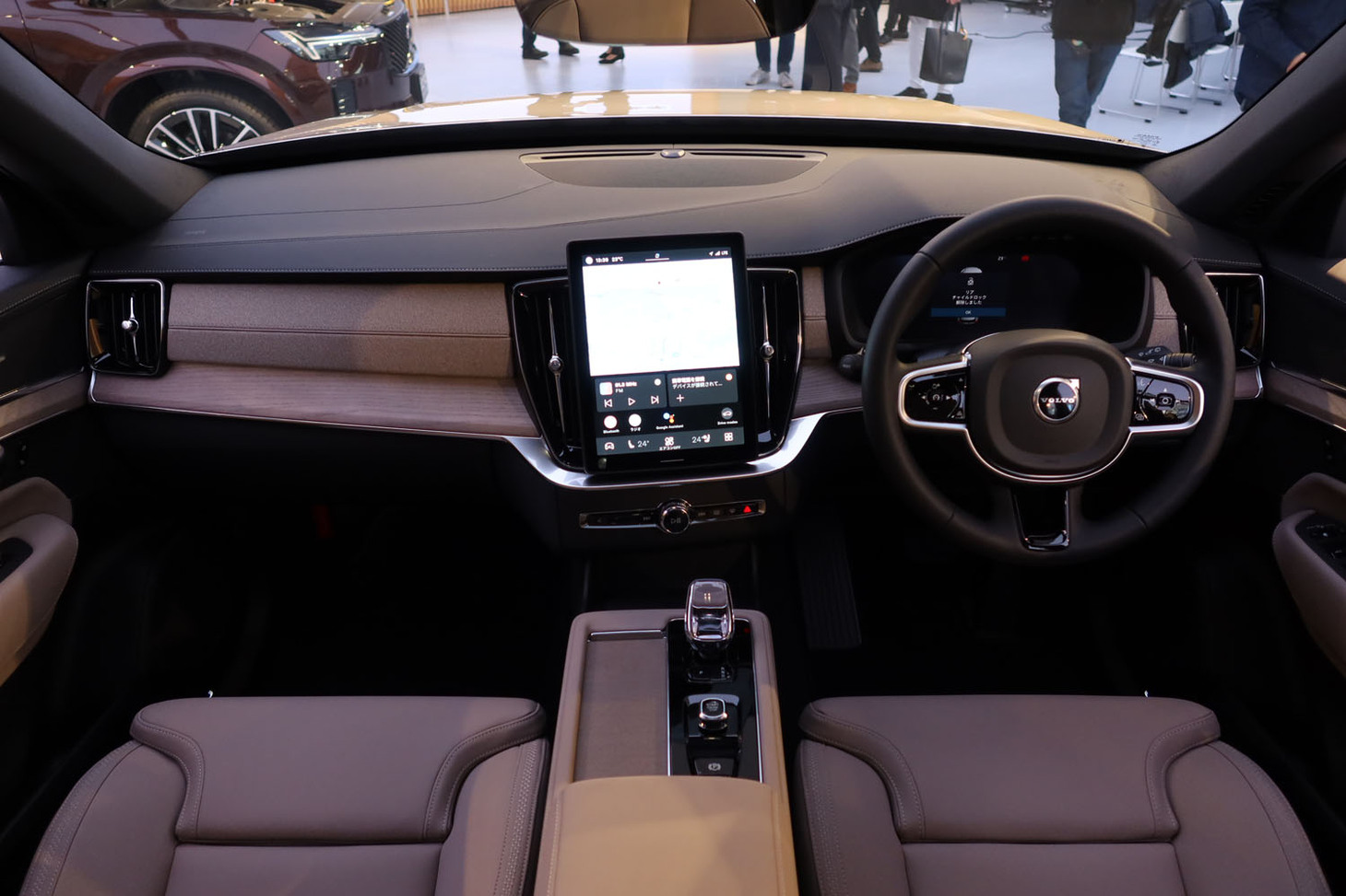 ボルボXC90 T8 AWDプラグインハイブリッド／XC90プラスB5 AWD 内装・外装など44枚 【画像・写真】 - webCG