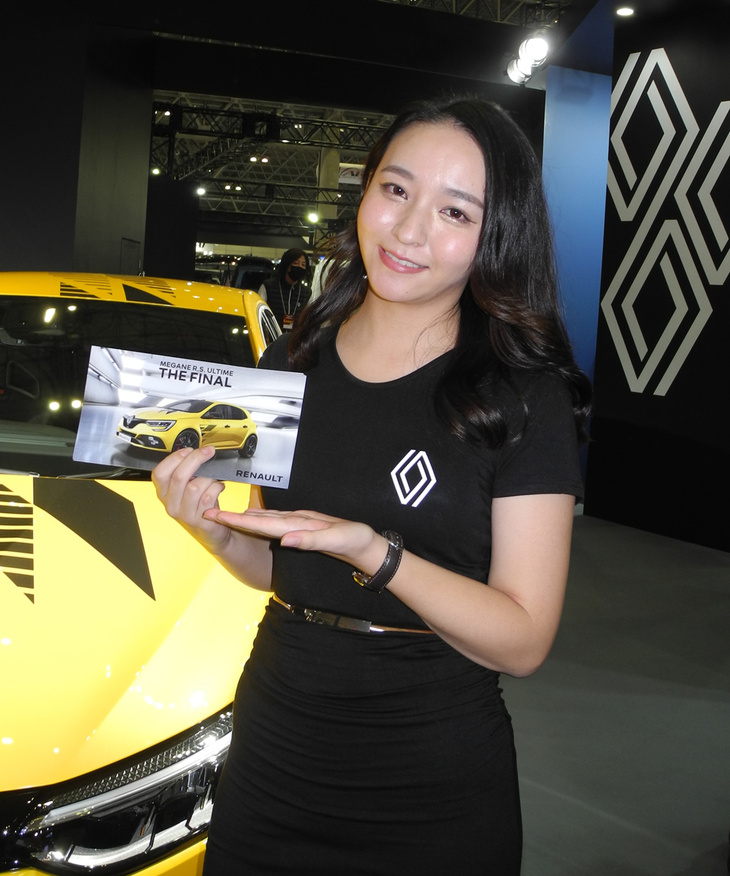 【東京オートサロン2023】 コンパニオン名鑑（その11） ビジュアル23枚 【画像・写真】 - webCG