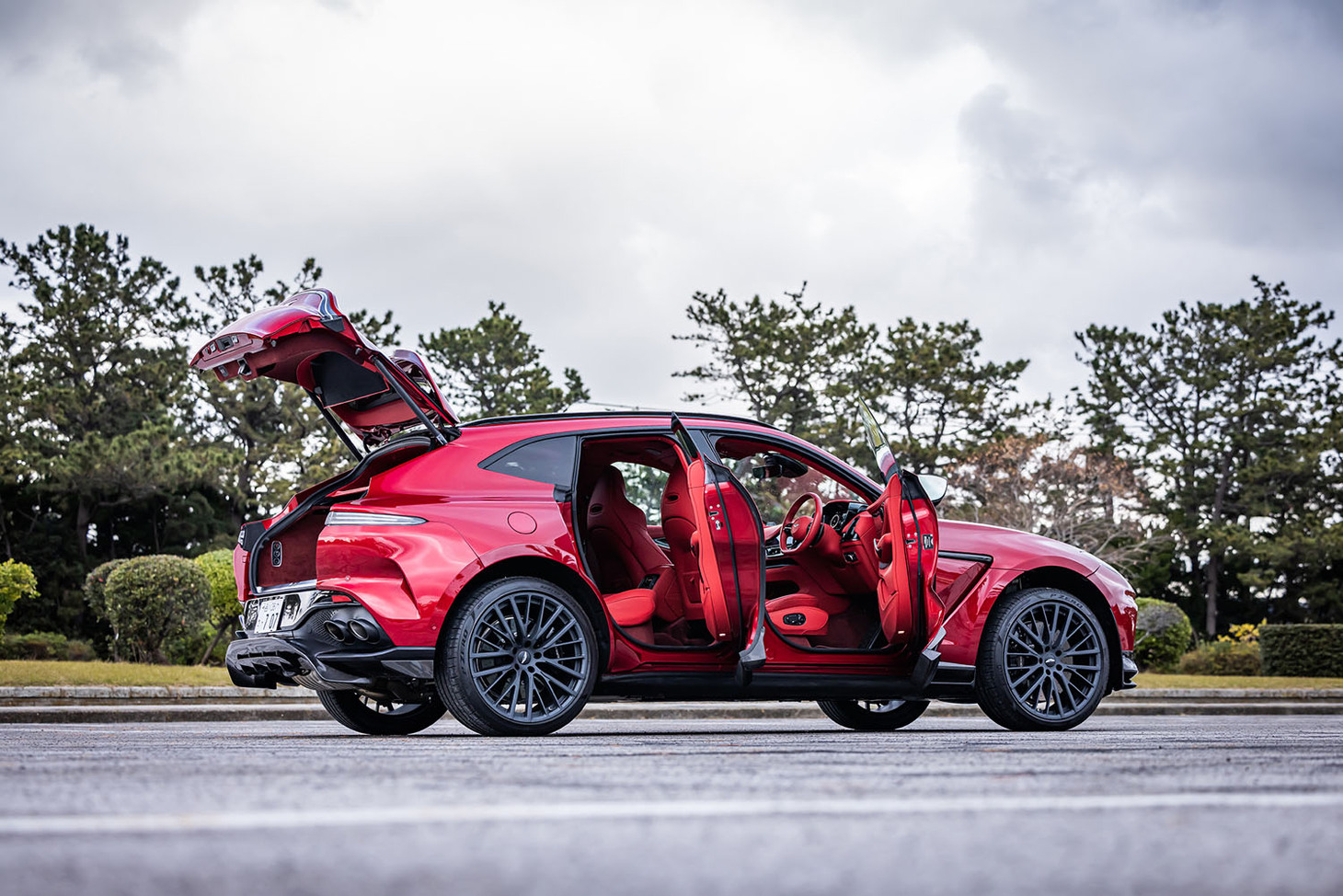 アストンマーティンDBX707（4WD/9AT）【試乗記】 の画像19枚 - webCG