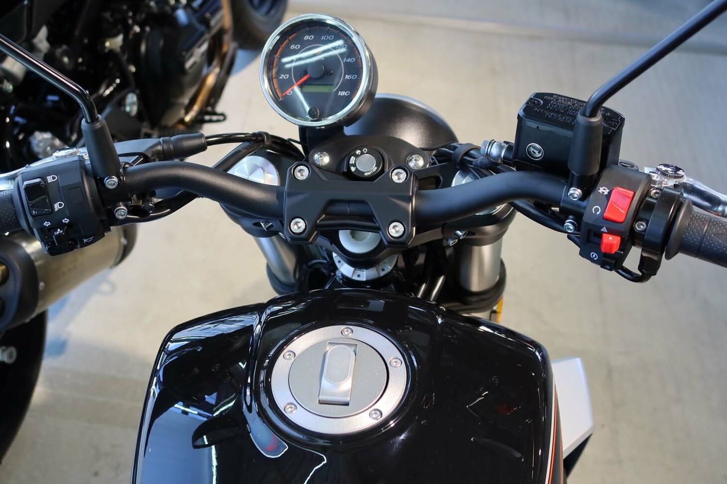 軽量都市型のハーレーダビッドソン、「X350」「X500」販売開始 【ニュース】 の画像9枚 - webCG