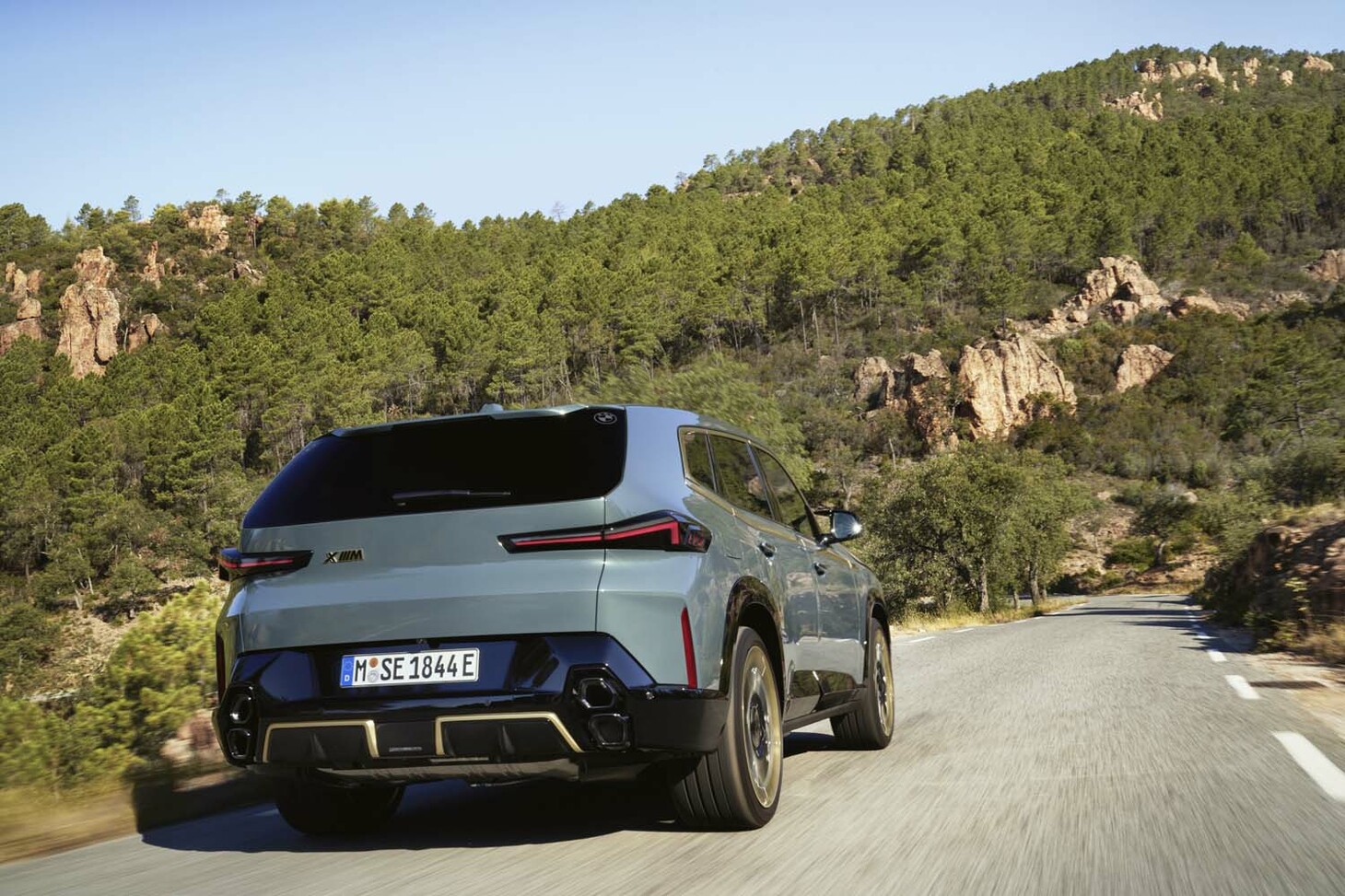 システム出力653PSのモンスターSUV！ 写真で見る「BMW XM」 内装・外装など39枚 【画像・写真】 - webCG