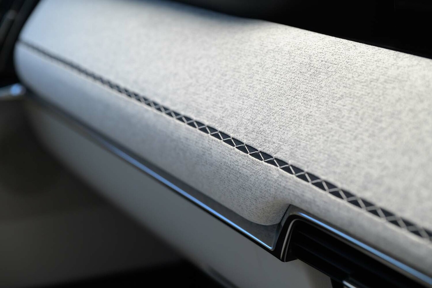 マツダCX-80 XD Sパッケージ／CX-80 XDハイブリッド エクスクルーシブモダン／CX-80 XDハイブリッド プレミアムモダン 内装・外装など75枚 【画像・写真】 - webCG