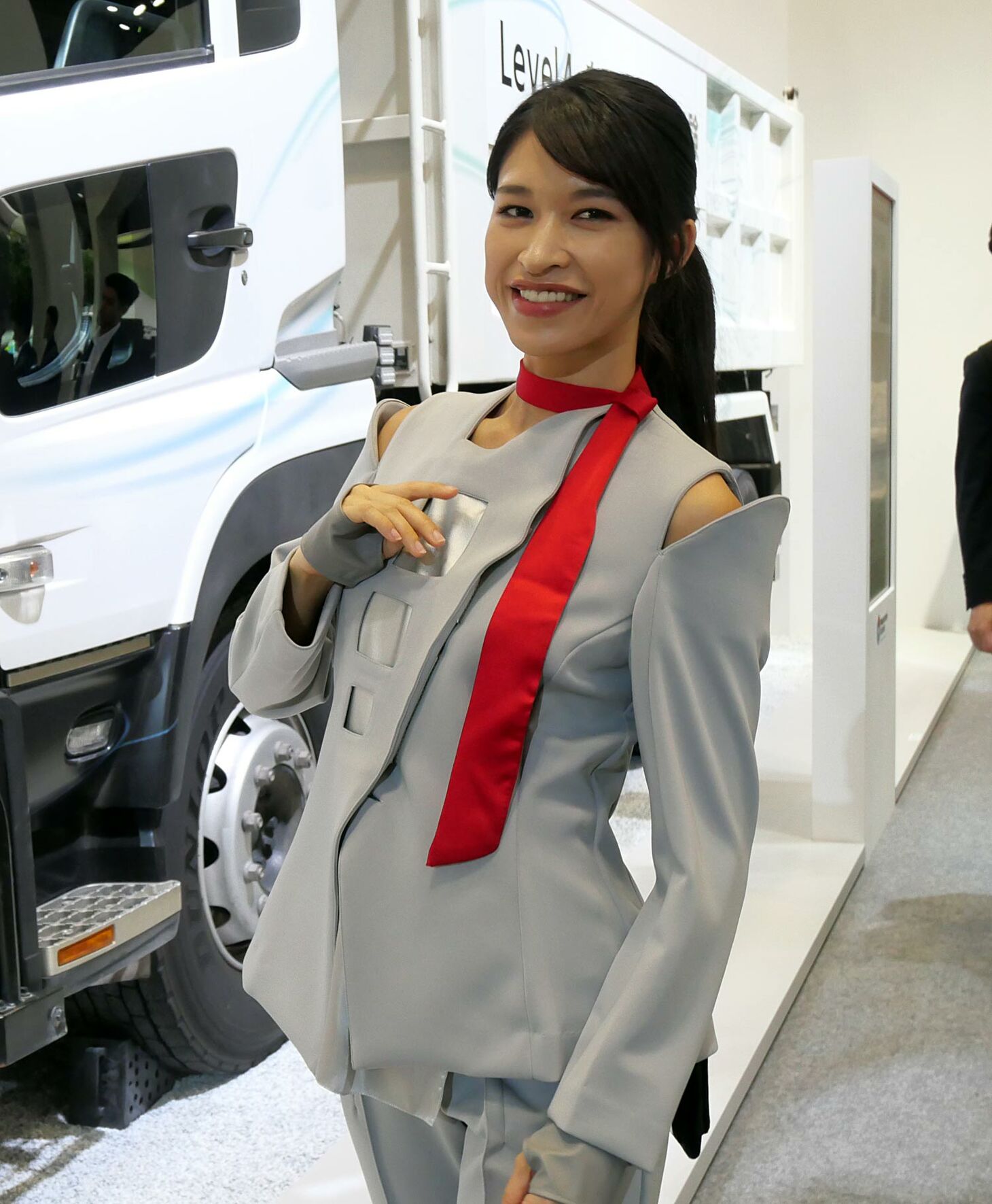 【ジャパンモビリティショー2023】コンパニオン ビジュアル37枚 【画像・写真】 - webCG