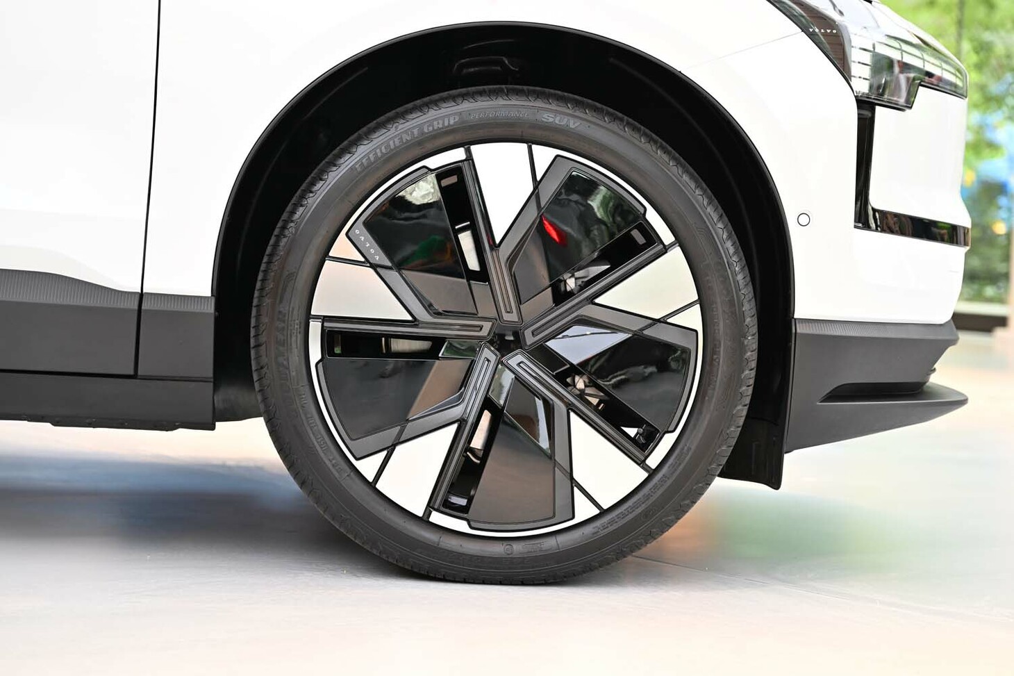 世界初披露からわずか1週間で日本上陸！ ボルボの新型車「EX30」を写真で見る 内装・外装など16枚 【画像・写真】 - webCG