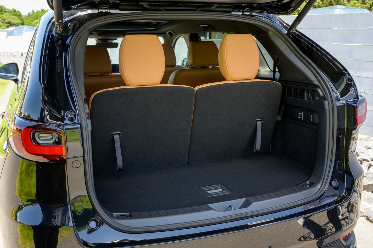 マツダCX-80 XDハイブリッド エクスクルーシブスポーツ／CX-80 XDハイブリッド プレミアムスポーツ 内装・外装など47枚 【画像・写真】 - webCG