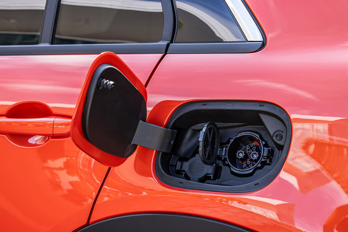 フィアット600eラプリマ（FWD）【試乗記】 の画像19枚 - webCG