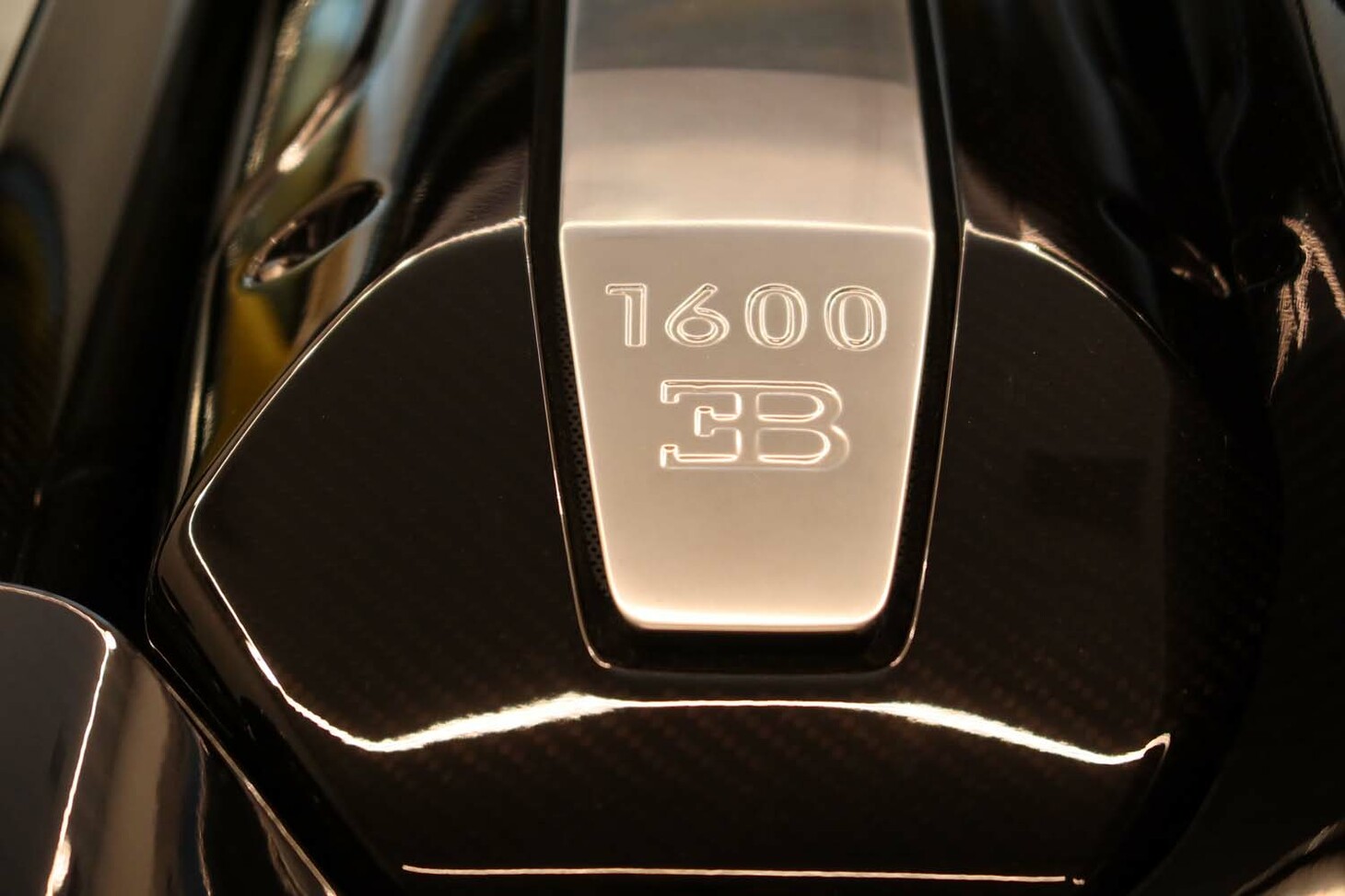 ブガッティW16ミストラル 内装・外装など50枚 【画像・写真】 - webCG