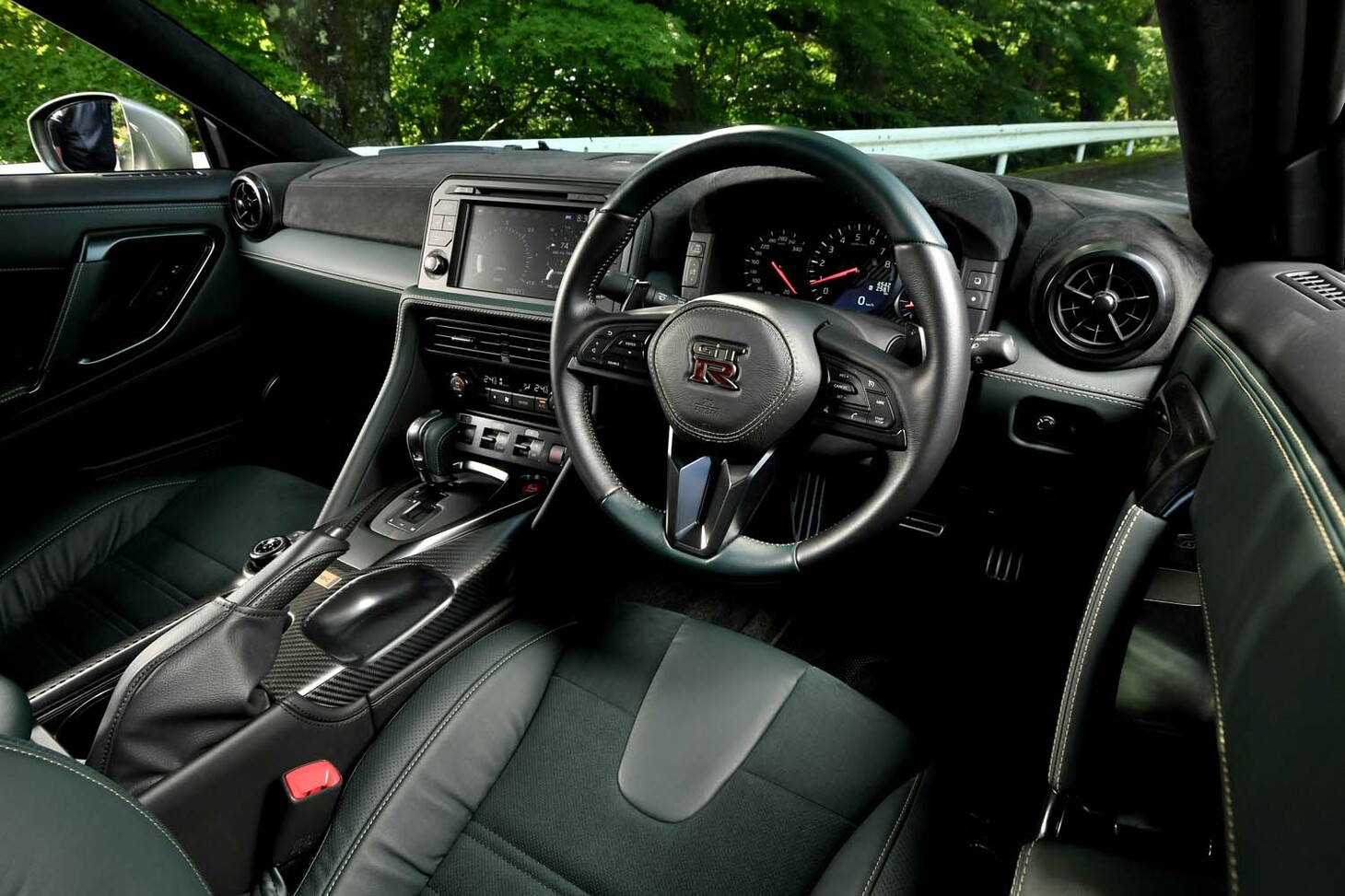 日産GT-RプレミアムエディションT-spec 2024年モデル（後編） の画像14枚 - webCG