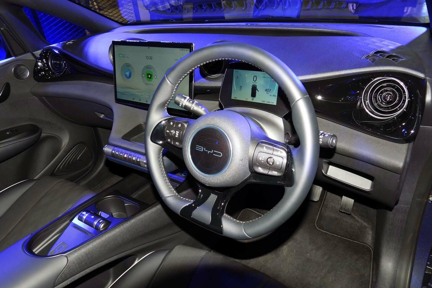 東京オートサロン2024（BYD） 内装・外装など17枚 【画像・写真】 - webCG