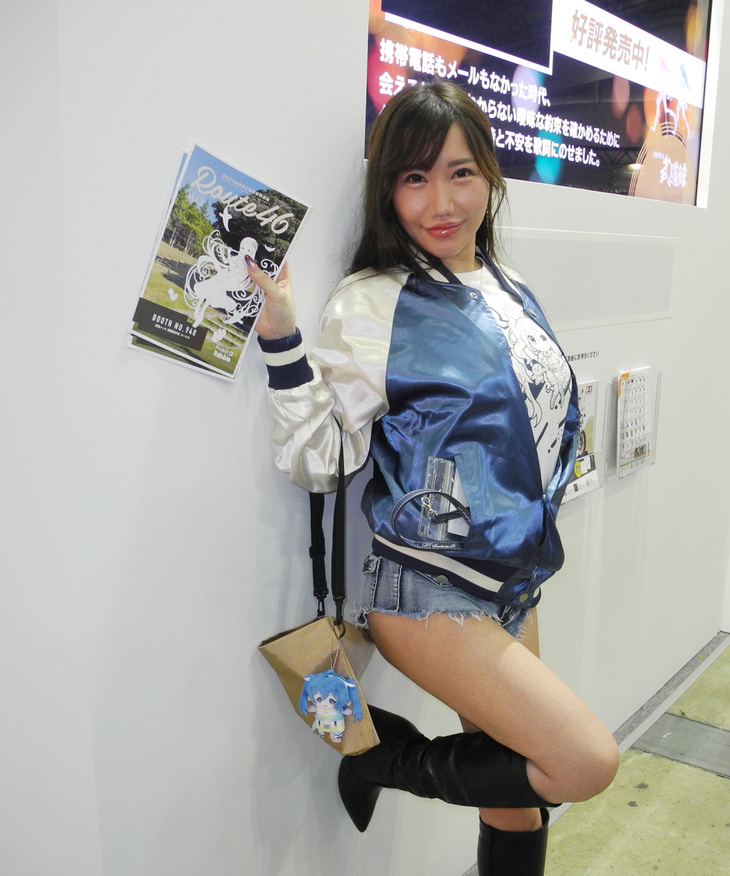 【東京オートサロン2023】 コンパニオン名鑑（その18） ビジュアル27枚 【画像・写真】 - webCG