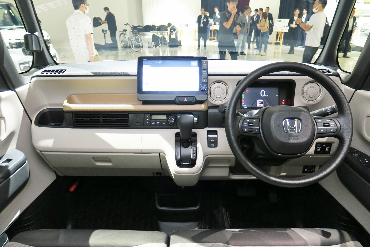 新型ホンダN-BOX／N-BOXカスタム 内装・外装など127枚 【画像・写真】 - webCG