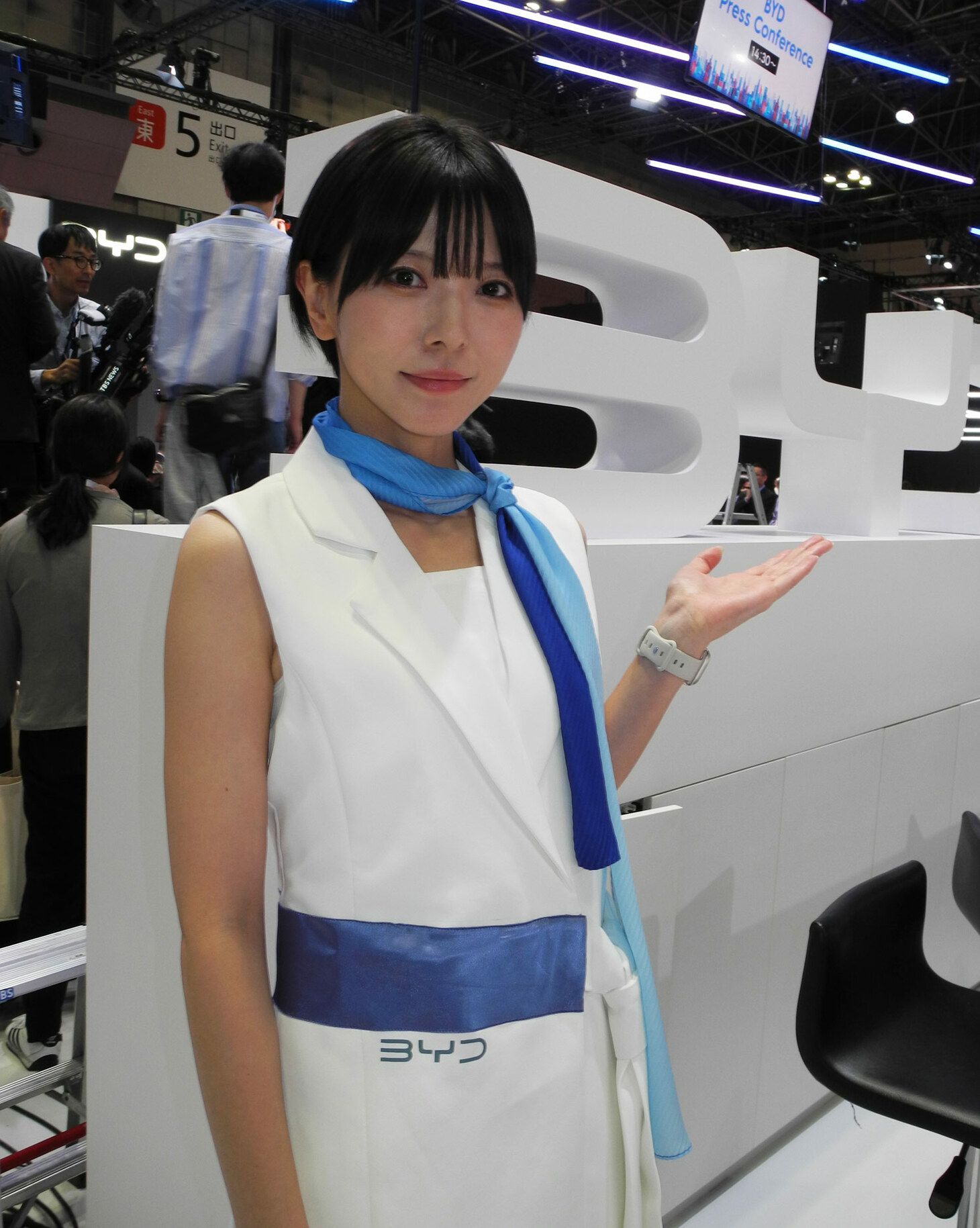 【ジャパンモビリティショー2025】コンパニオン（その1） ビジュアル16枚 【画像・写真】 - webCG