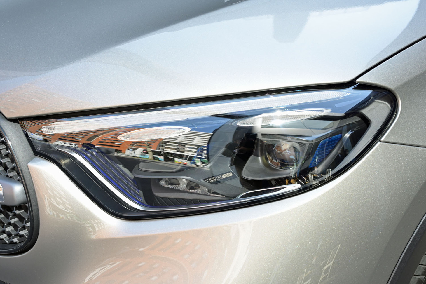 新型「メルセデス・ベンツGLC」発表会の会場から 内装・外装など21枚 【画像・写真】 - webCG