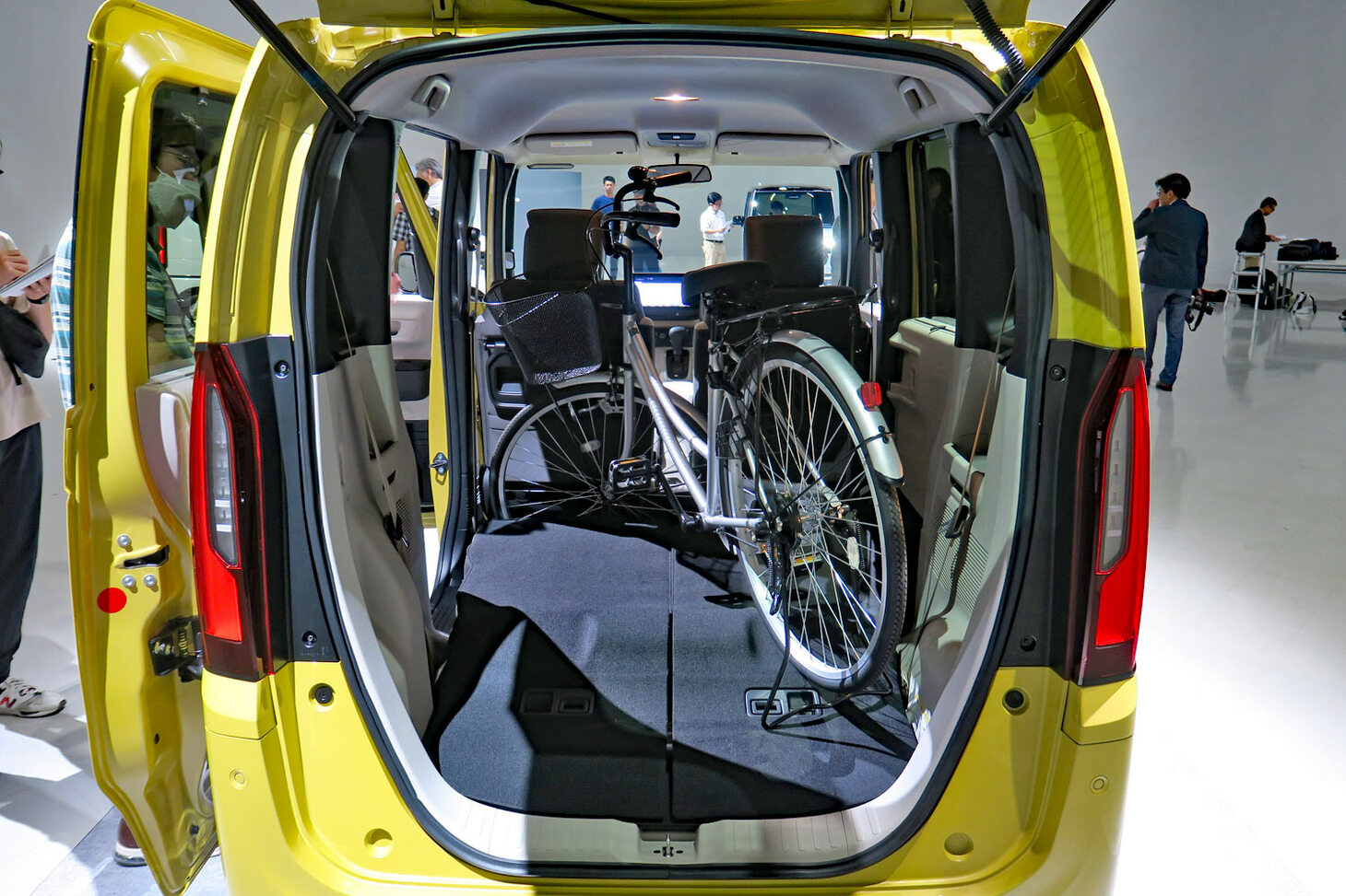 【徹底解説】新型ホンダN-BOX 【ニューモデルSHOWCASE】 の画像32枚 - webCG