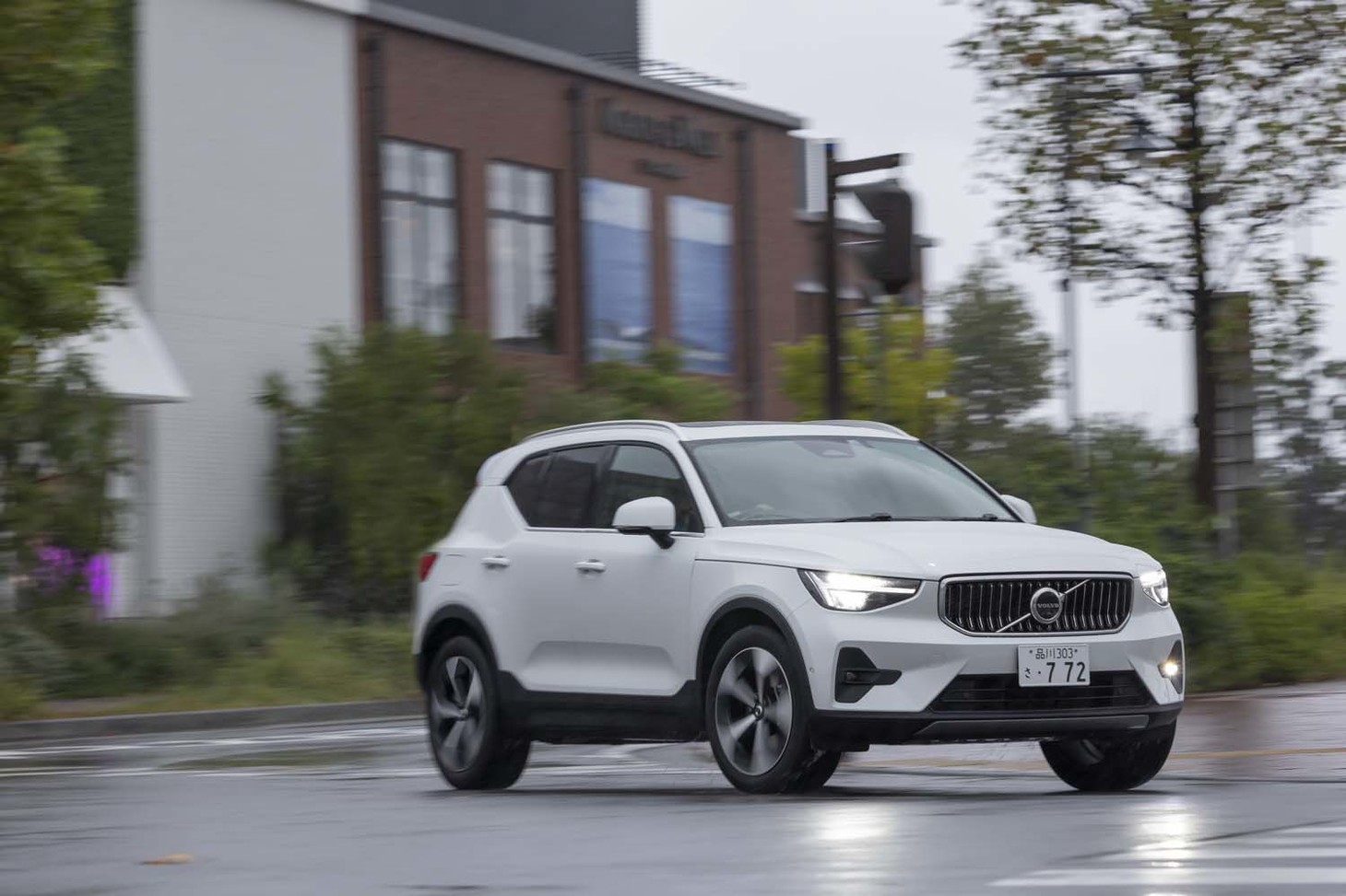 ボルボXC40アルティメットB4 AWD（4WD/7AT）【試乗記】 いつ買うの!? - webCG