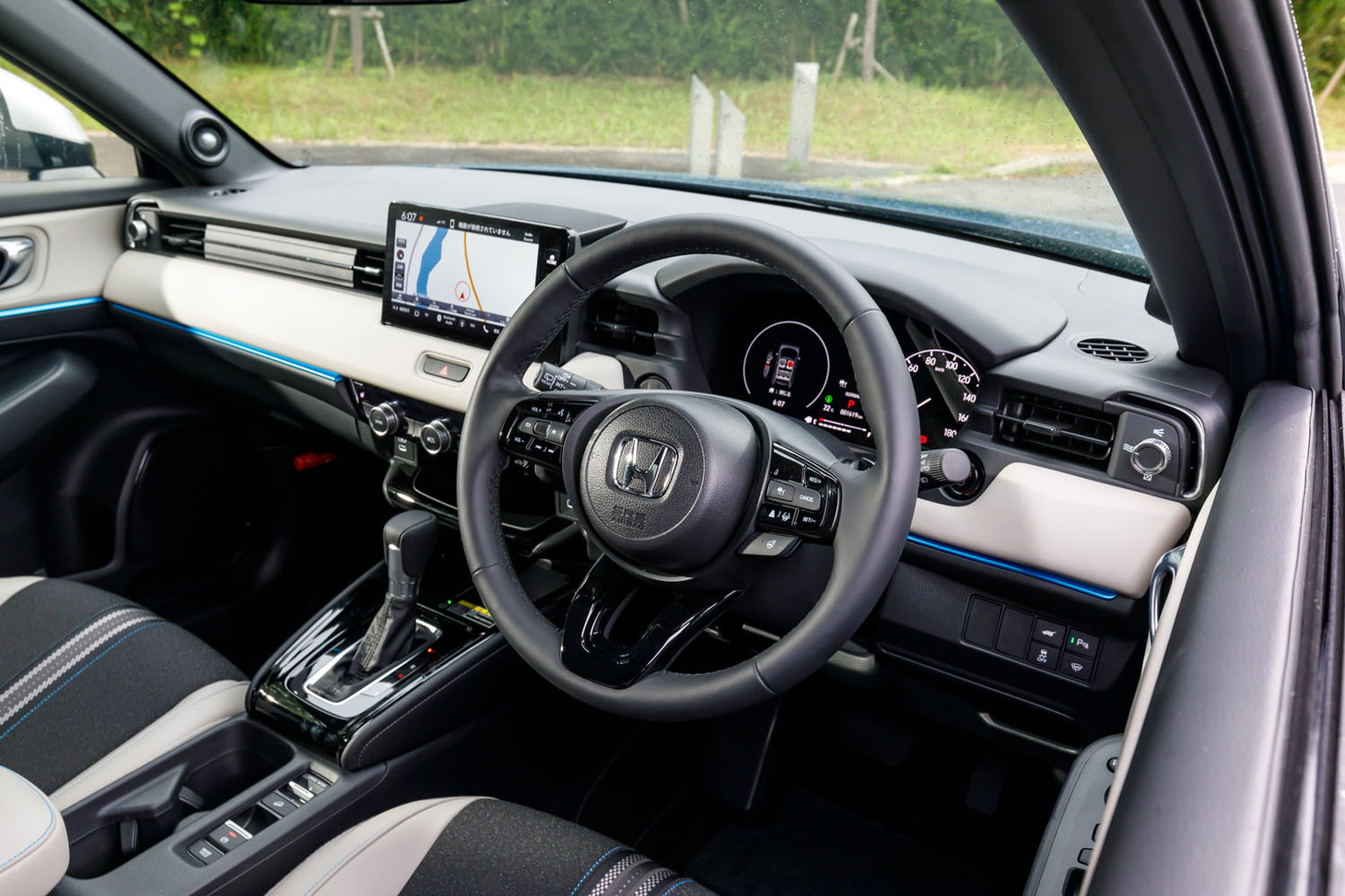 ホンダ・ヴェゼルe：HEV Z PLaYパッケージ（4WD）【試乗記】 の画像17枚 - webCG