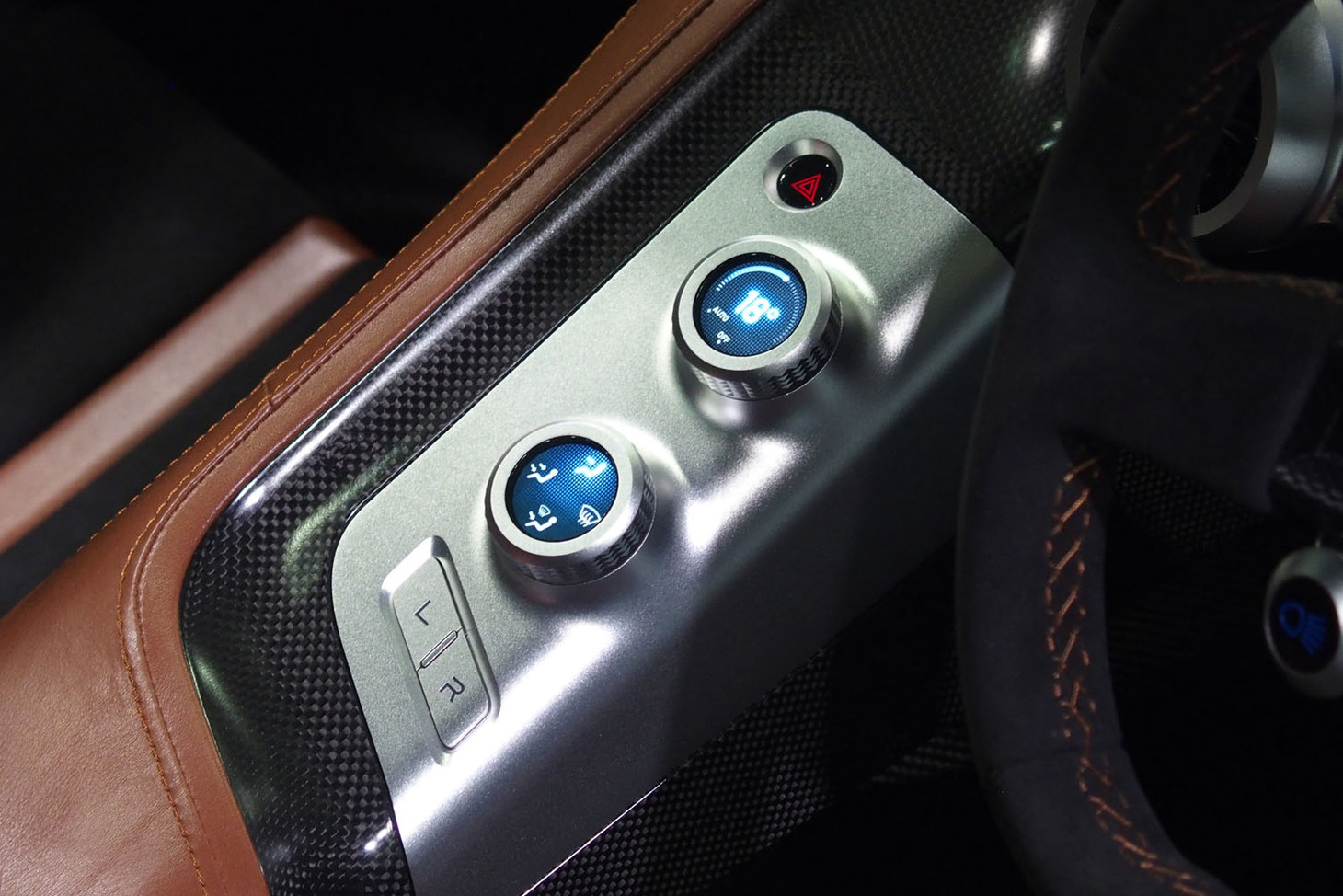 「オートモビル カウンシル2023」の会場から（エイム） ビジュアル18枚 【画像・写真】 - webCG