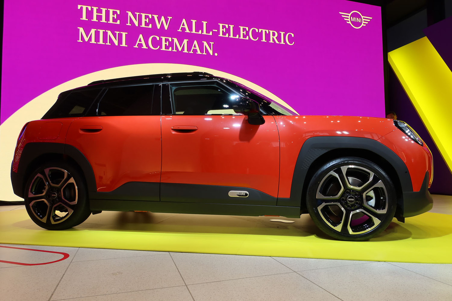 新型電気自動車「MINIエースマン」が上陸 【ニュース】 の画像9枚 - webCG