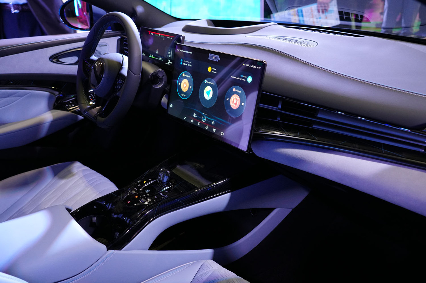 東京オートサロン2023（BYD） 内装・外装など17枚 【画像・写真】 - webCG