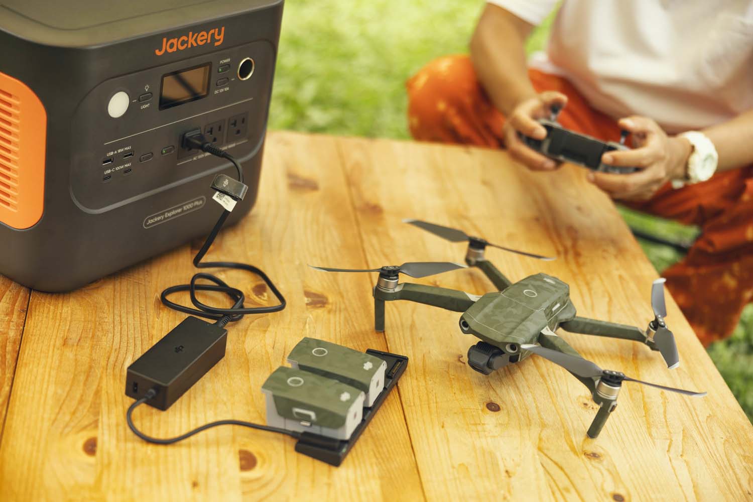 キャンプも車中泊もJackeryで変わる 【電気で輝くカーライフ＜AD＞】 - webCG
