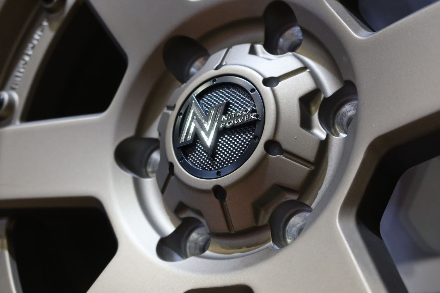 こだわりの逸品 MIDホイールを知る 【安全・安心のものづくりを目指して＜AD＞】 - webCG