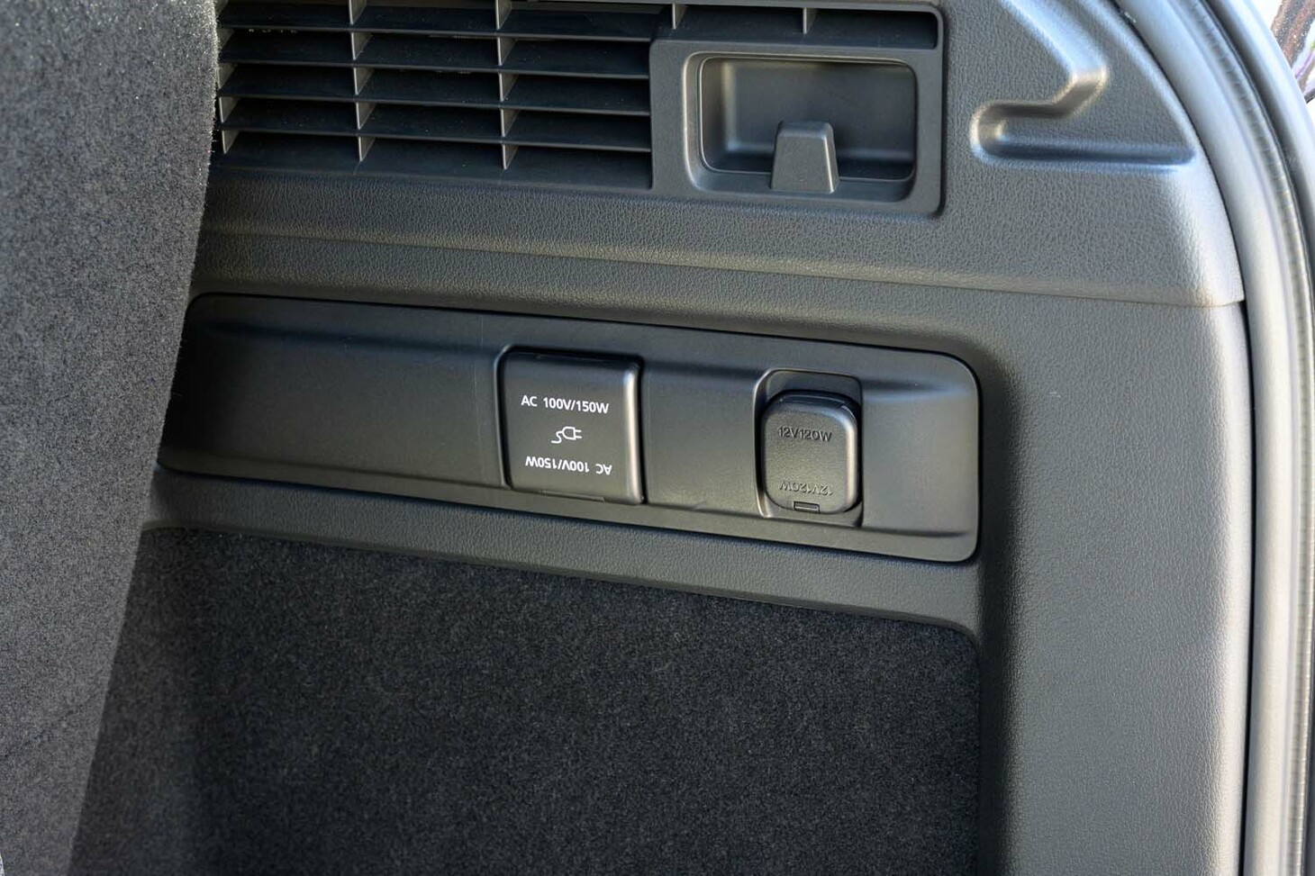 マツダCX-80 XDハイブリッド エクスクルーシブスポーツ／CX-80 XDハイブリッド プレミアムスポーツ 内装・外装など47枚 【画像・写真】 - webCG