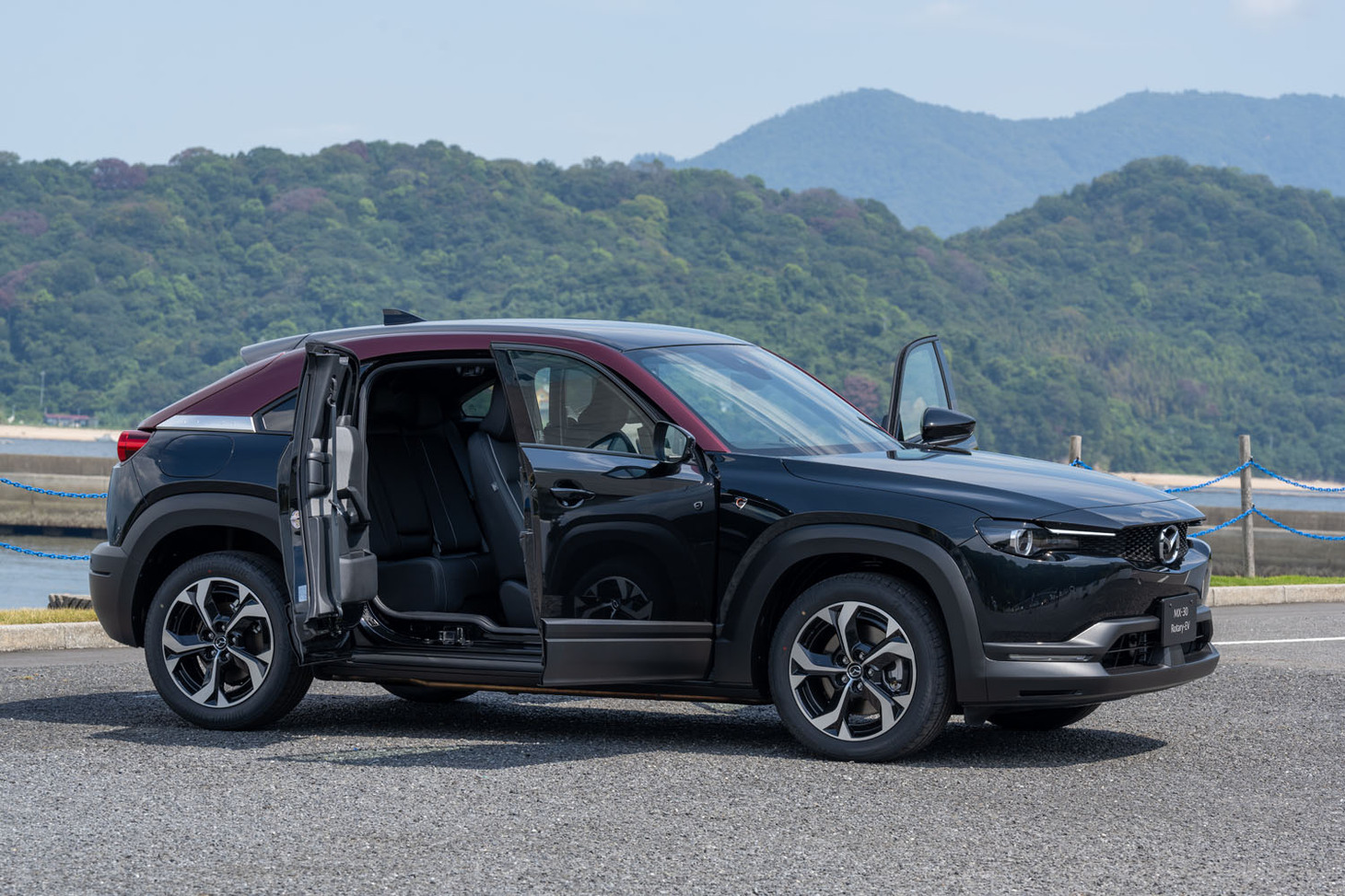 マツダMX-30ロータリーEV／MX-30ロータリーEVエディションR 内装・外装など35枚 【画像・写真】 - webCG
