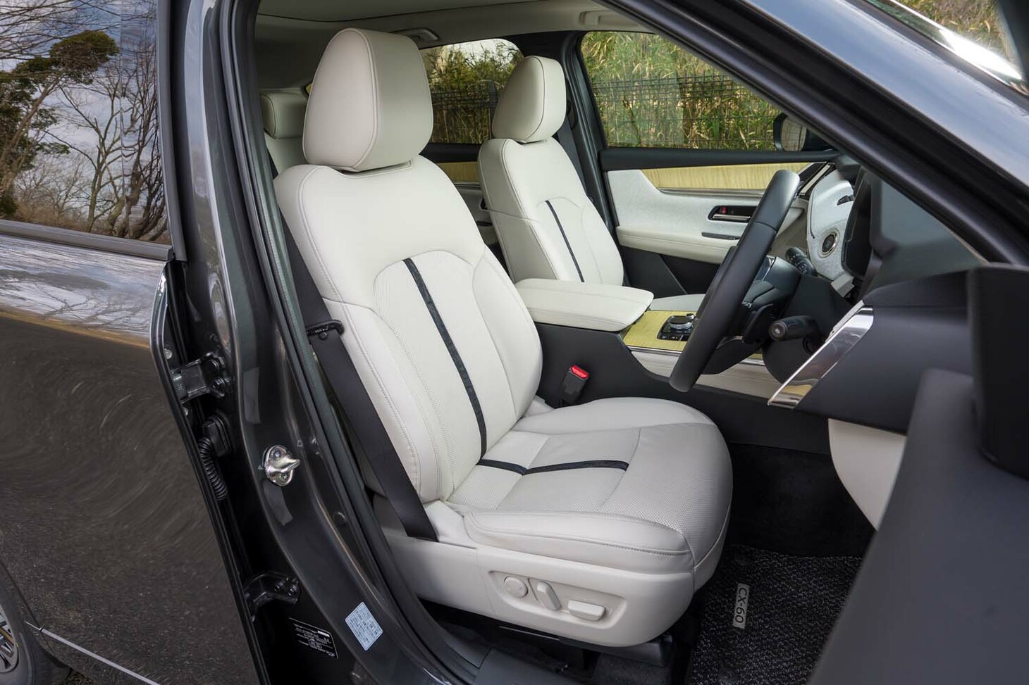 マツダCX-60 XDハイブリッド プレミアムモダン（4WD/8AT）【試乗記】 の画像23枚 - webCG