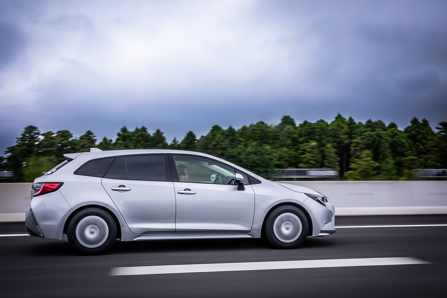 YOKOHAMA iceGUARD 7の歴代最強性能は氷上・雪上だけではなかった 【2022-2023 Winter webCGタイヤセレクション＜AD＞】 - webCG