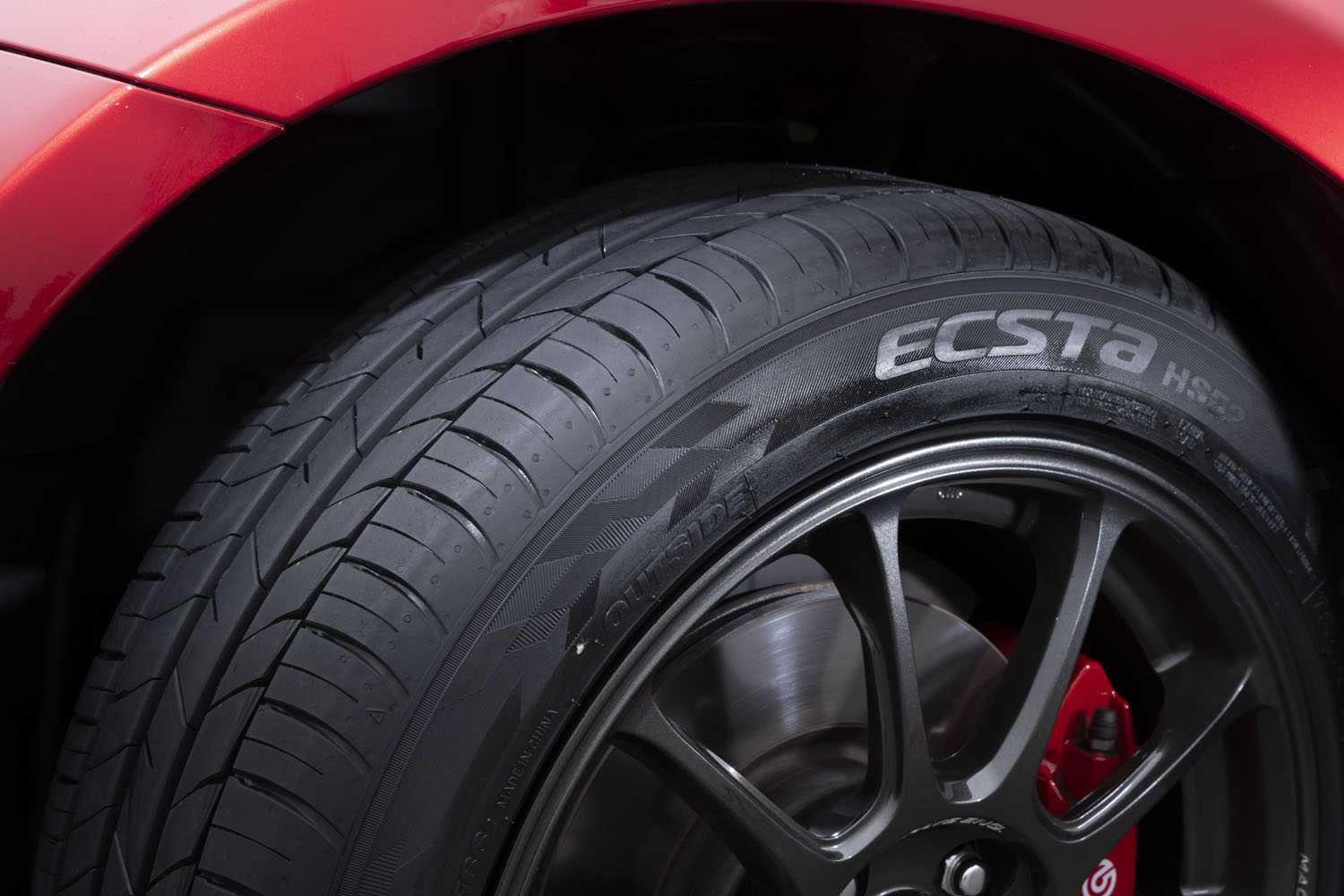 クルマの長所を最大限に引き出す 「クムホ・エクスタHS52」を試す 【クムホが提案する新しいパフォーマンスタイヤ＜AD＞】 - webCG