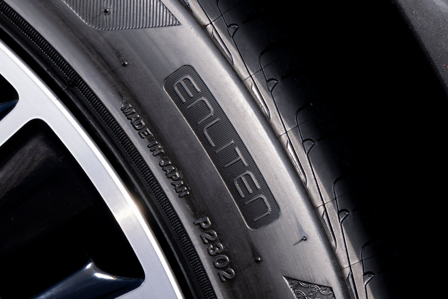 BRIDGESTONE REGNO GR-XIII／GR-XIII TYPE RVを知る・試す 【ブリヂストン・レグノが具現する“グレートバランス”の新世界＜AD＞】 - webCG