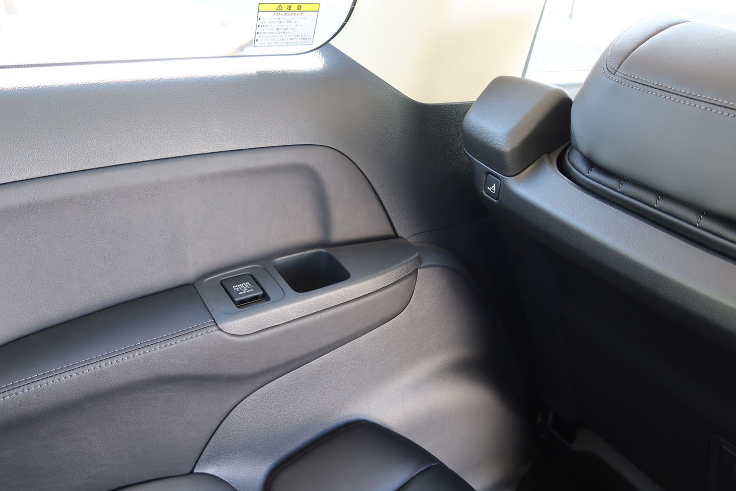 ホンダ・オデッセイe：HEVアブソルート・EXブラックエディション／オデッセイe：HEVアブソルート・EX 内装・外装など94枚 【画像・写真】 - webCG