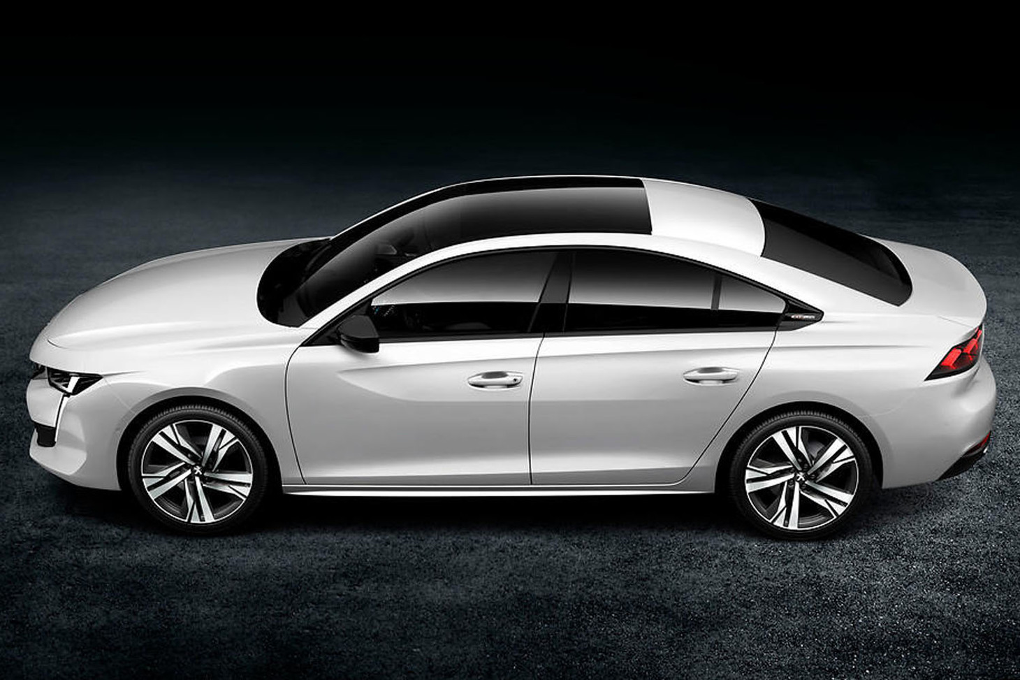 ファストバックスタイルの新型「プジョー508」が日本上陸 【ニュース】 の画像8枚 - webCG