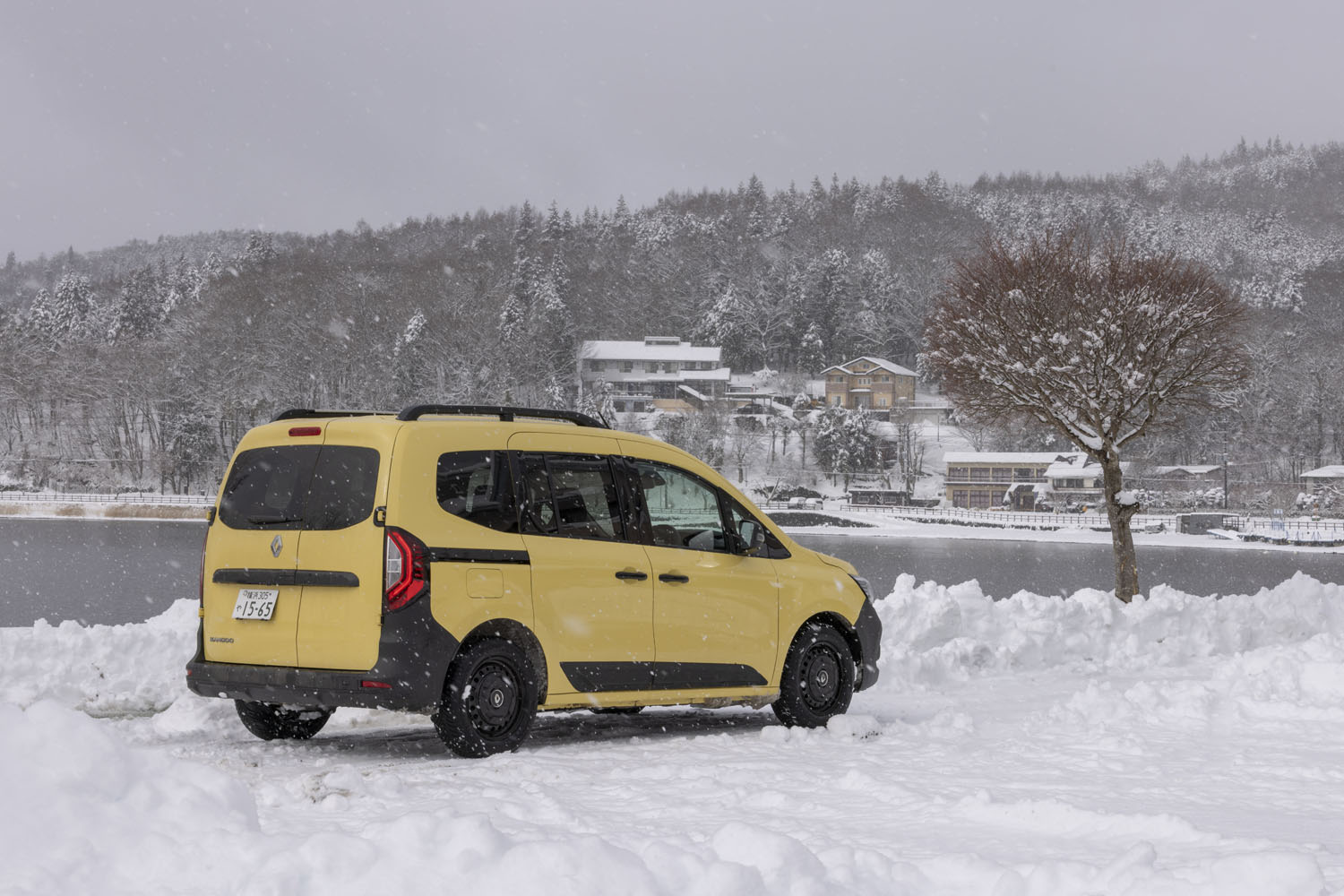 オールシーズンタイヤが人生を広げる 「クムホ・ソルウス4S HA32」という選択 【2024-2025 Winter webCGタイヤ ...