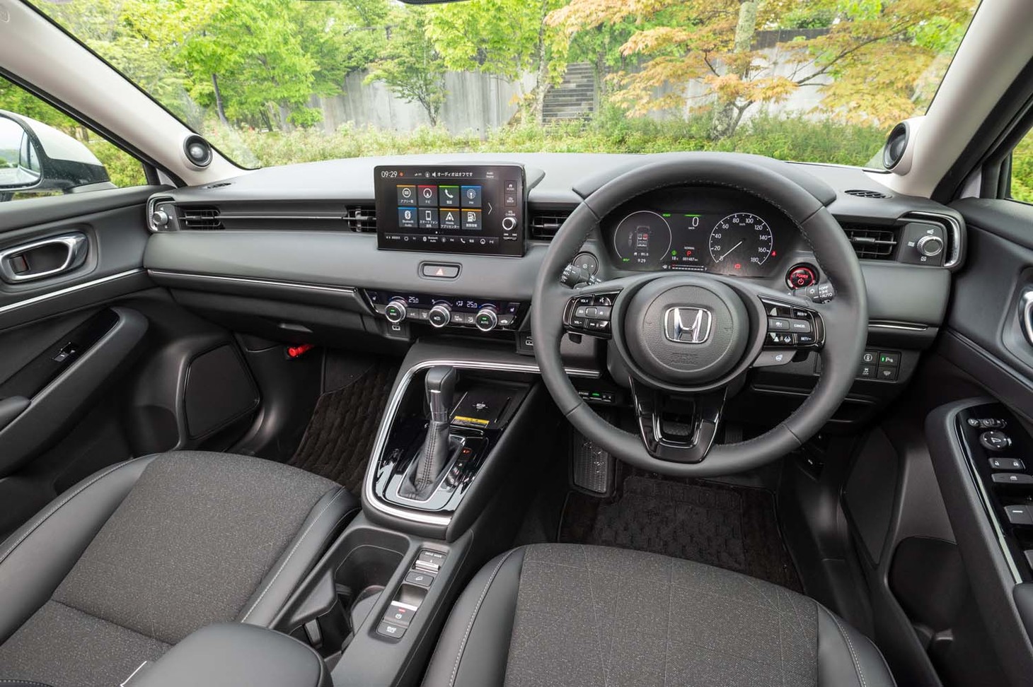 ホンダ・ヴェゼルe：HEV Z（4WD）【試乗記】 の画像21枚 - webCG