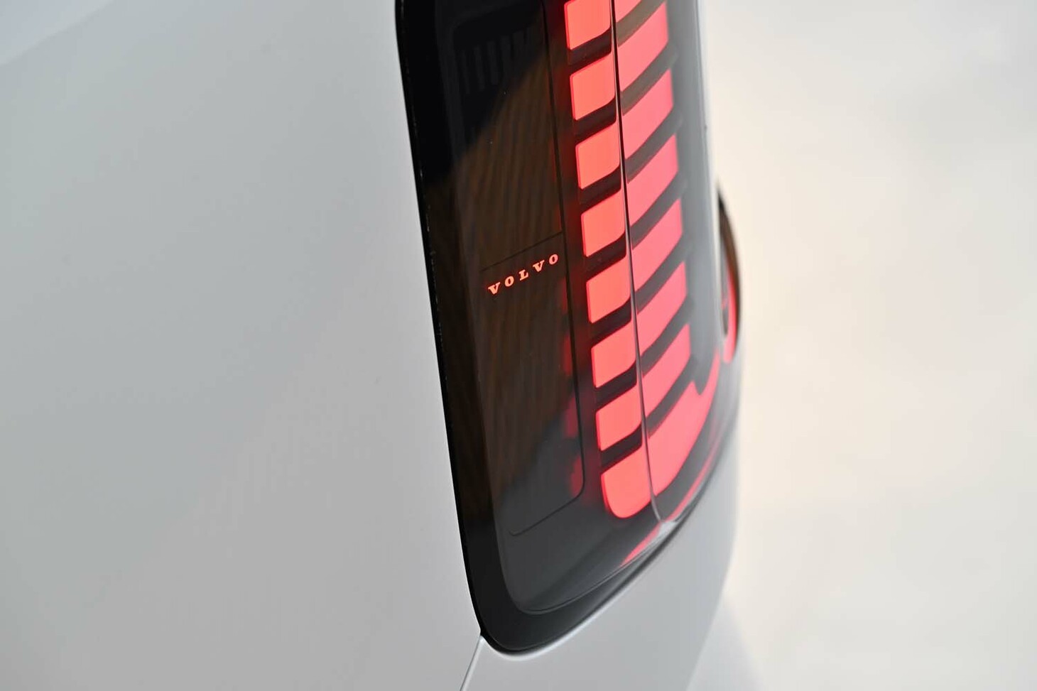 世界初披露からわずか1週間で日本上陸！ ボルボの新型車「EX30」を写真で見る 内装・外装など16枚 【画像・写真】 - webCG