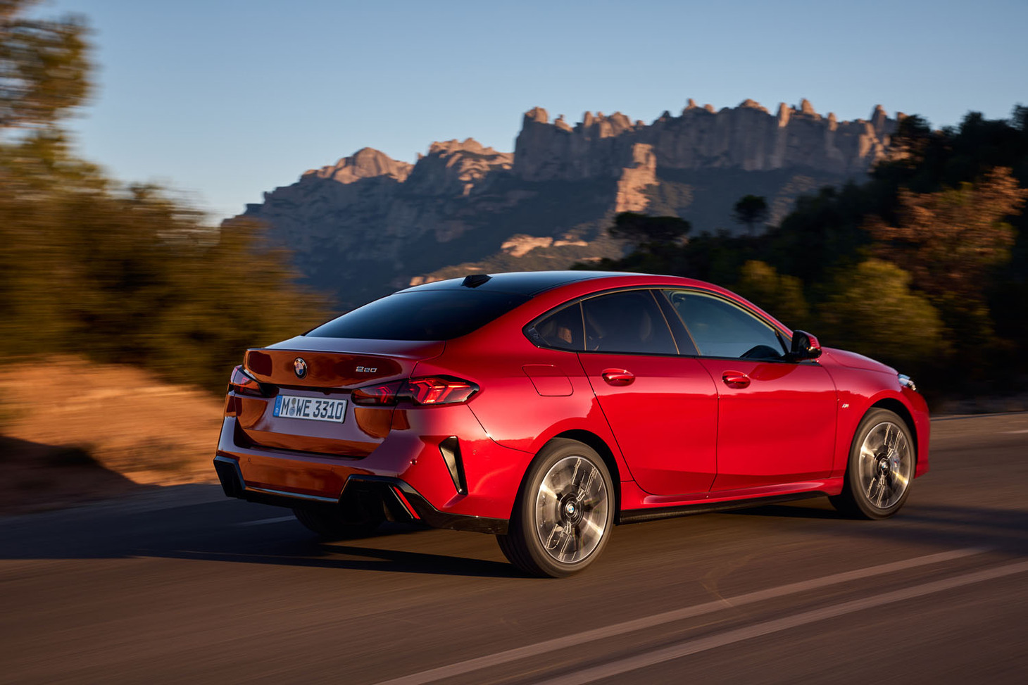 BMW 220グランクーペ Mスポーツ／M235 xDriveグランクーペ【海外試乗記】 の画像19枚 - webCG