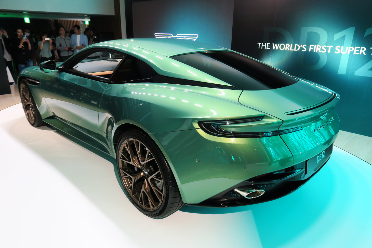 アストンマーティンDB12 内装・外装など65枚 【画像・写真】 - webCG