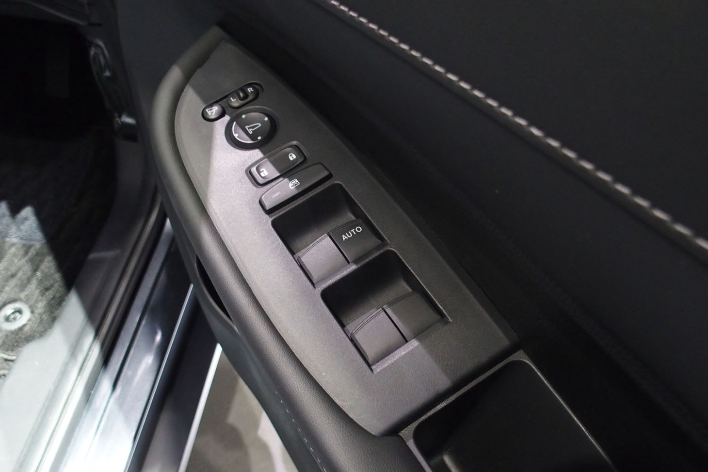 ホンダWR-V 内装・外装など70枚 【画像・写真】 - webCG