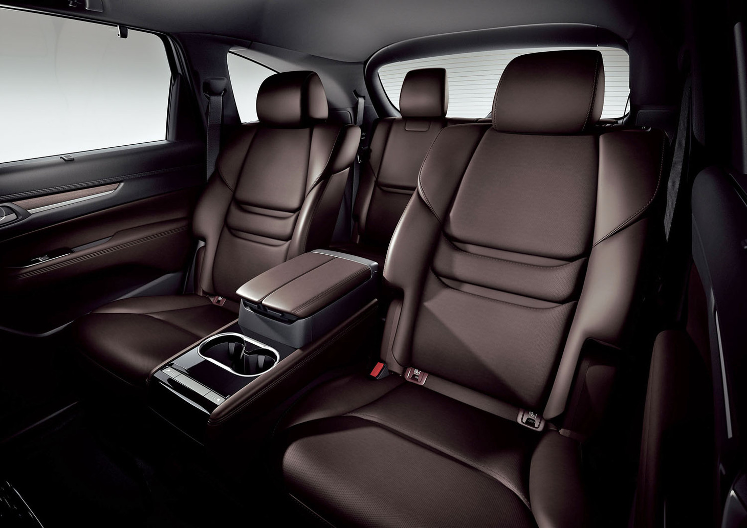 惜しまれつつさようなら マツダの3列シートSUV「CX-8」をしのぶ の画像10枚 - webCG