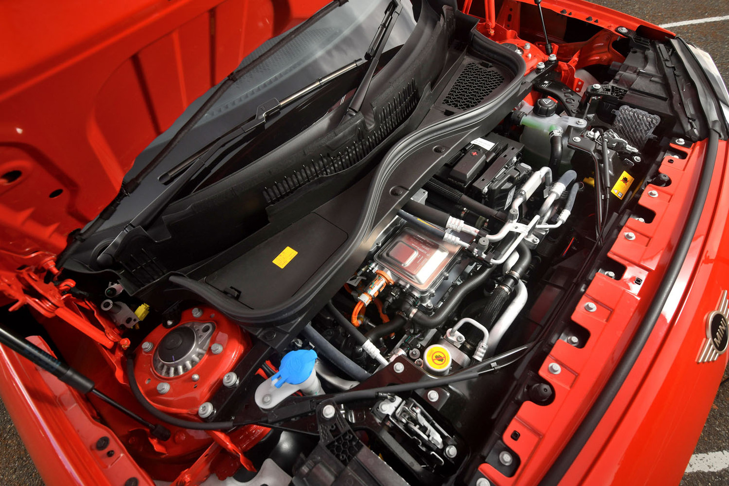 MINIエースマン／テスラ・モデルY／メルセデス・マイバッハEQS SUV【試乗記】 の画像32枚 - webCG