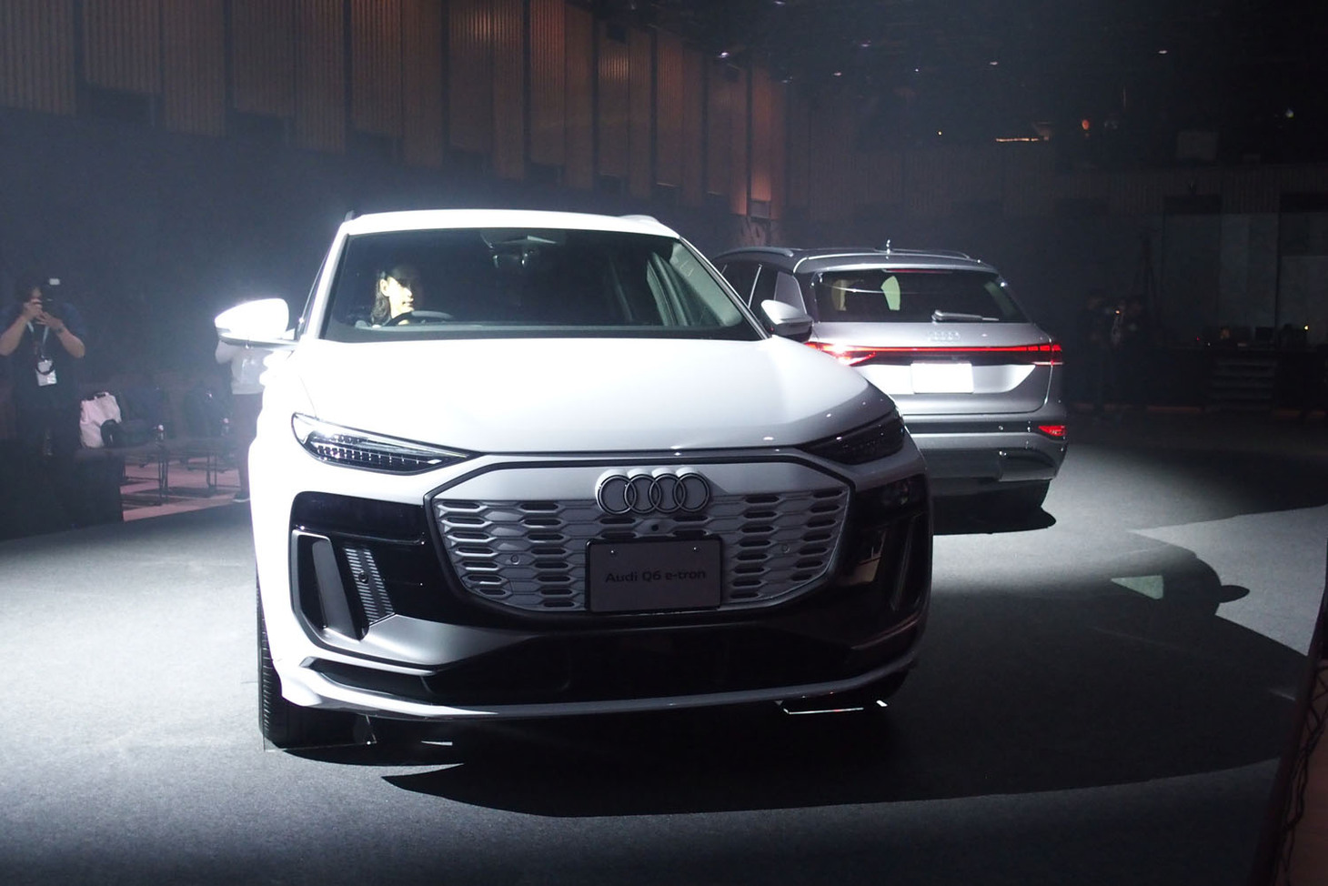 アウディQ6 e-tron 内装・外装など67枚 【画像・写真】 - webCG