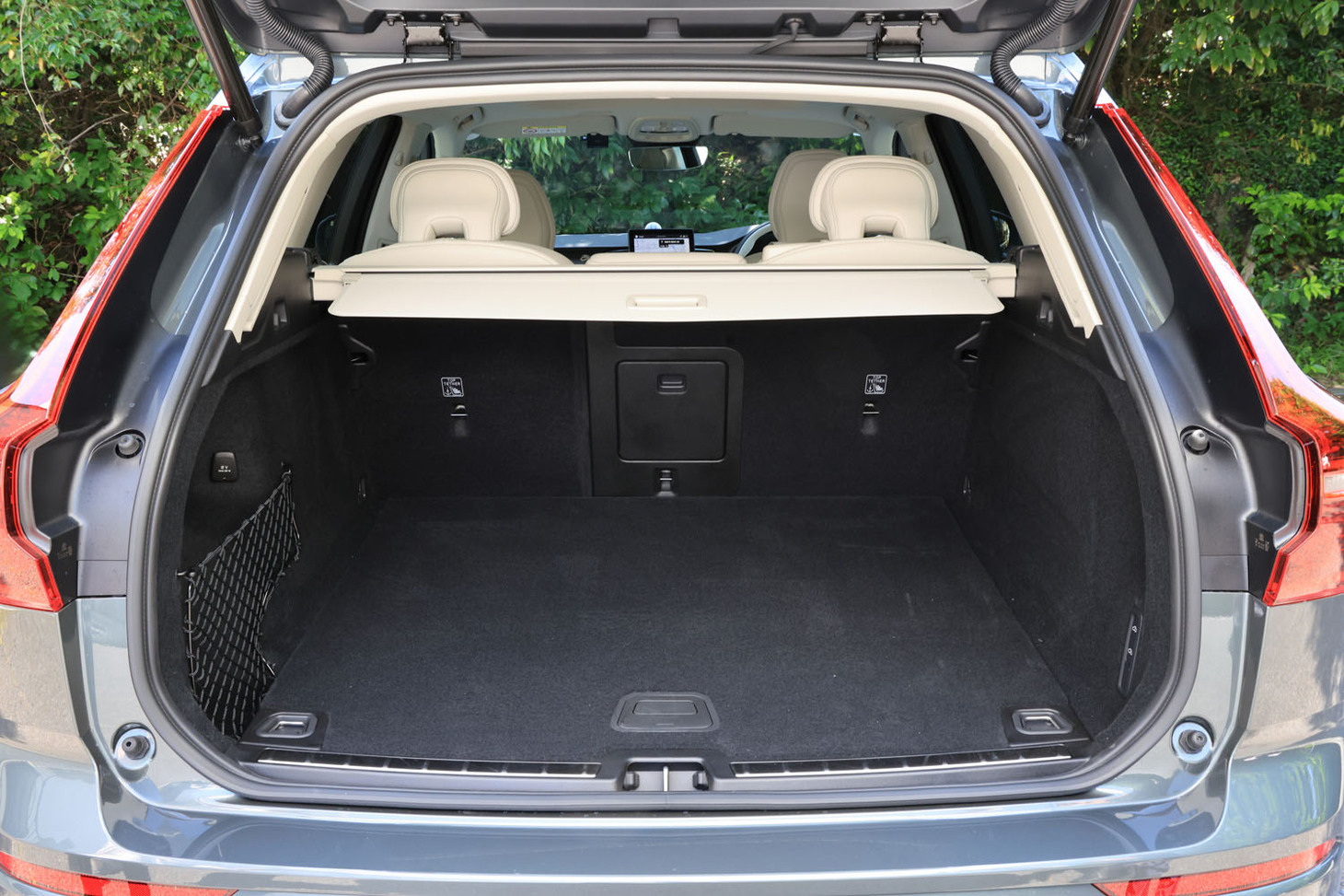 ボルボXC60ウルトラB5 AWD（4WD/8AT）【試乗記】 の画像19枚 - webCG