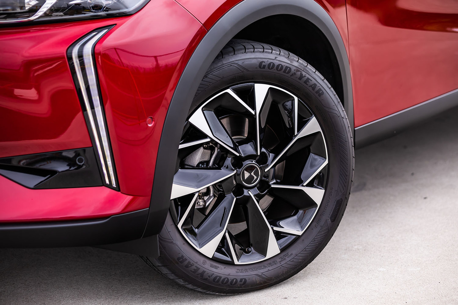 DS 3オペラBlueHDi（FF/8AT）【試乗記】 の画像20枚 - webCG