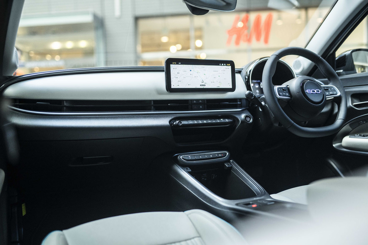 フィアット600e 内装・外装など61枚 【画像・写真】 - webCG