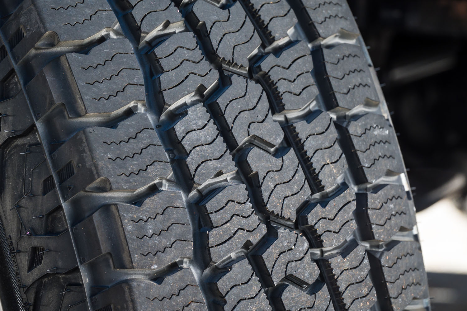 街だって荒野だって走破する！ 「Cooper Discoverer Road＋Trail AT」の実力を検証 【2024-2025 Winter webCGタイヤセレクション＜AD＞】 - webCG