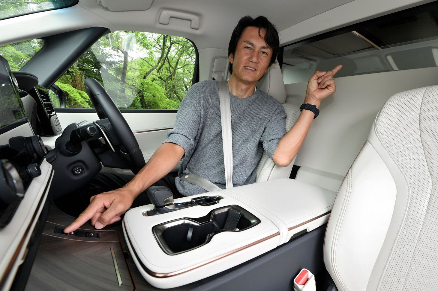 レクサスLM500h“エグゼクティブ”（前編） の画像11枚 - webCG